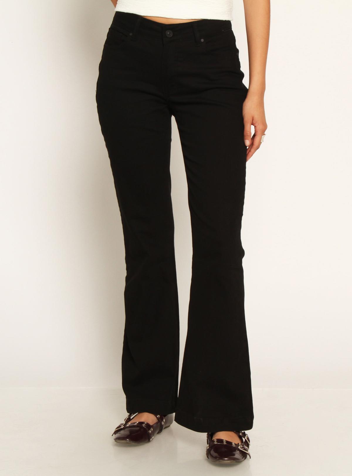 Jeans Flare Tiro Alto Pretina Básica Wados | Paris.cl